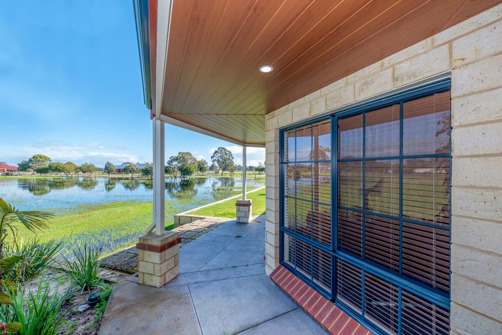 Residential – QuickBoard™ V-Joint Cherry | Perma Composites